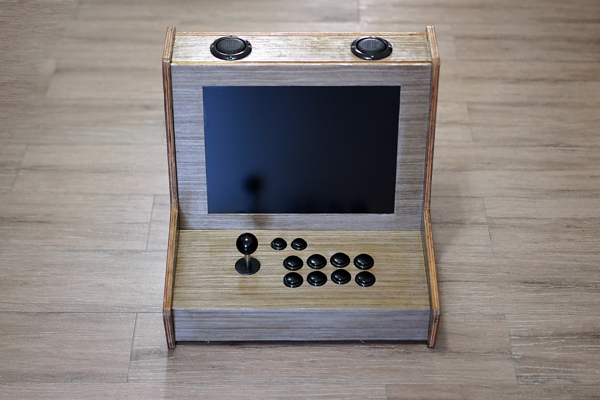 RetroCade: Handmade Arcade Machines